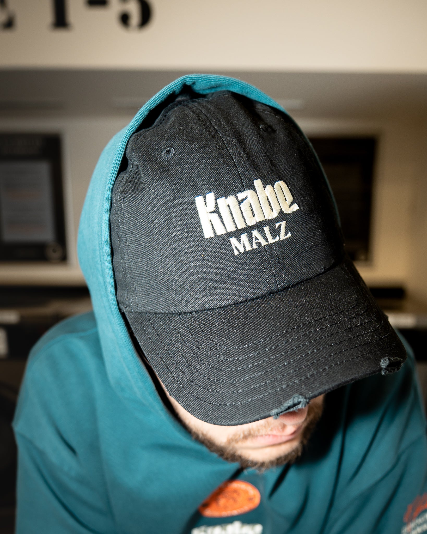 Knabe Malz | Schirmmütze, Schwarz (leicht ramponiert) – Knabe Malz Shop